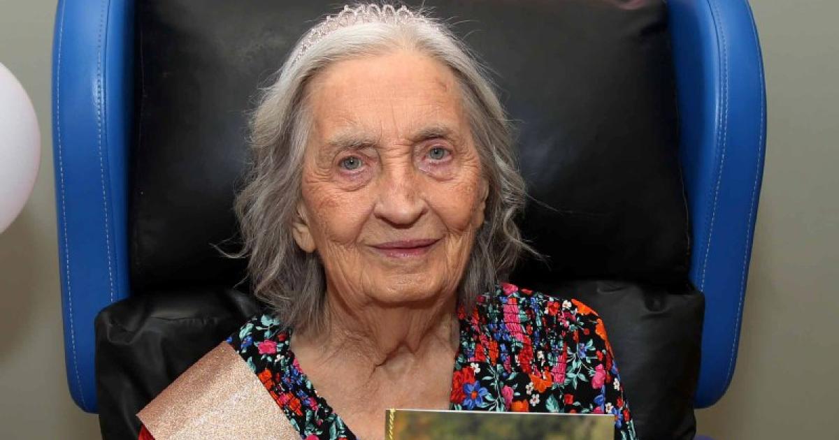 100-year-old Mary is living proof that age is just a number! - Photo 1 ...