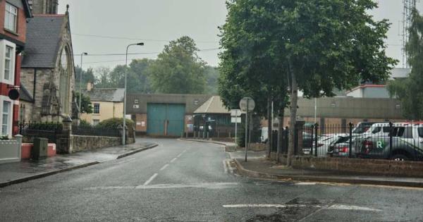 Review considering Strabane PSNI station's fortified surroundings ...