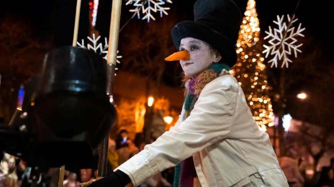 Magical procession to turn on this year's Strabane Christmas lights ...